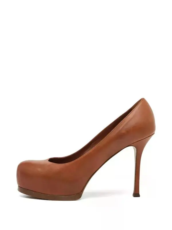 Saint Laurent Tribtoo Leather Pumps