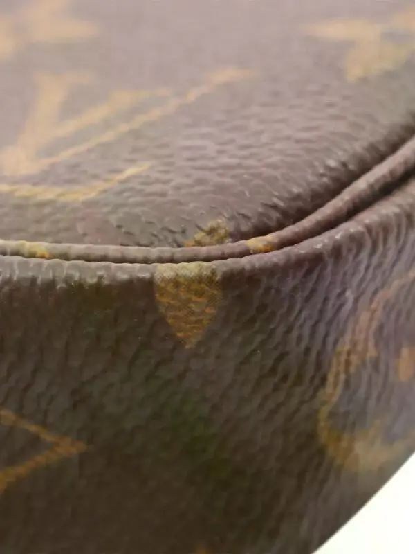 LOUIS VUITTON Monogram Pochette Accessoires Shoulder Bag