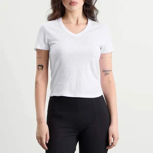 SKIMS Worn In Jersey Baby V Neck T-shirt - Snow