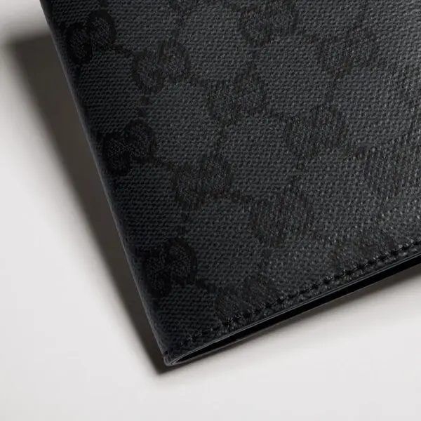 Gucci Essence Classic Passport Case