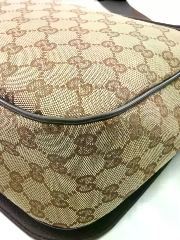Gucci Gg Canvas Shoulder Bag - Neutrals