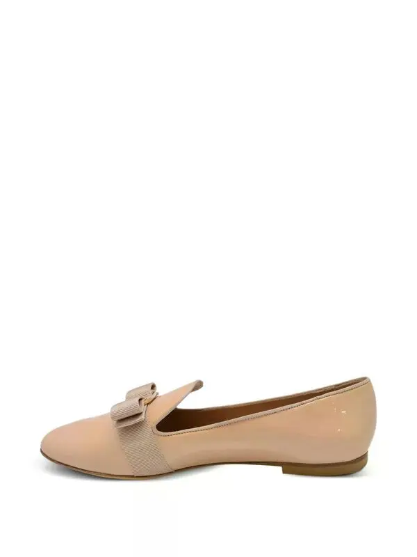 FERRAGAMO Scotty Pumps