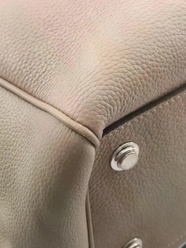 LOUIS VUITTON Mira Mm Handbag - Neutrals