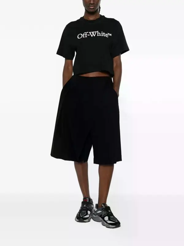 Off-White Cropped Logo T-shirt