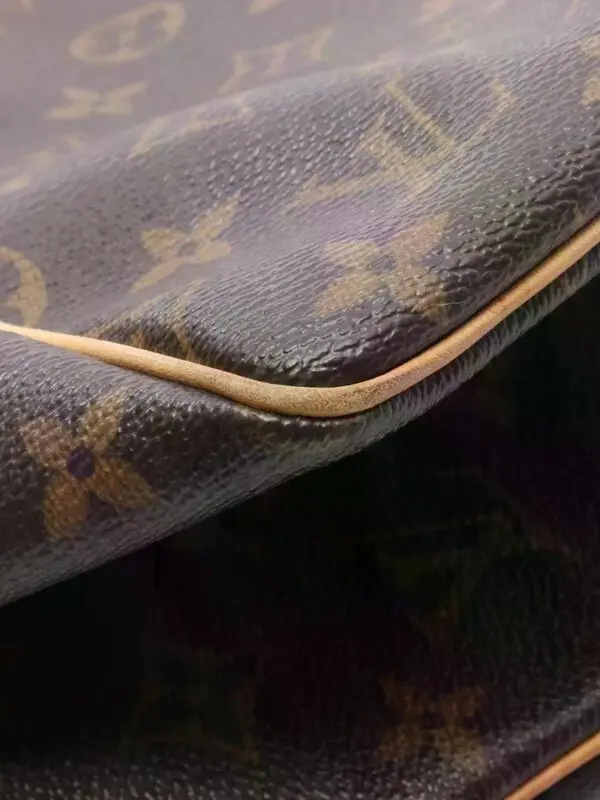 LOUIS VUITTON Monogram Canvas Batignolles Tote Bag