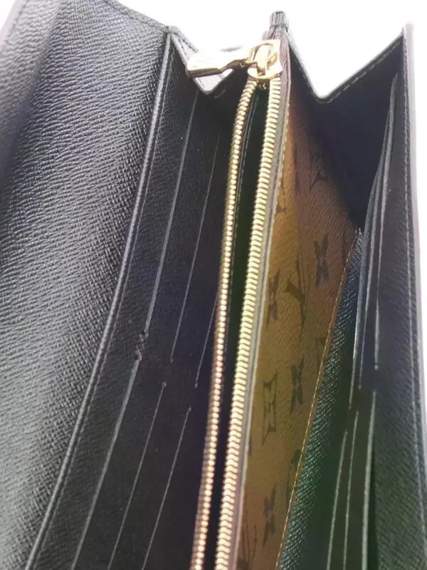 LOUIS VUITTON 2021 Sarah Wallet