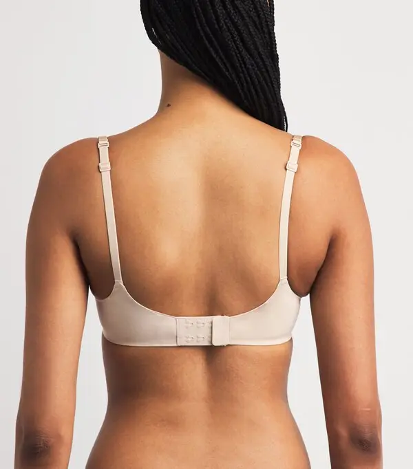 SKIMS Ultimate Nipple Wireless Push-up Bra