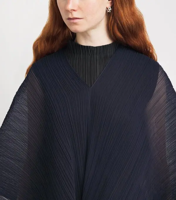 Issey Miyake Madame-t May Stole