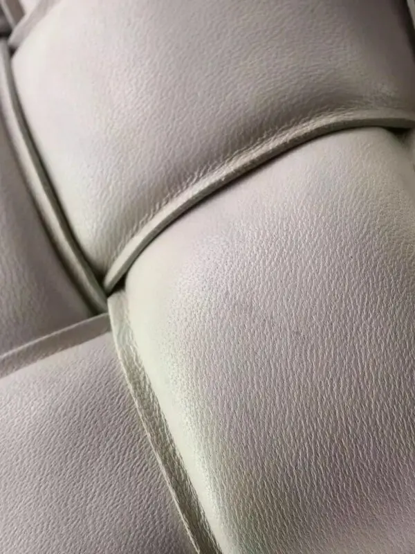 Bottega Veneta Cassette Chain Maxi Bag - Neutrals