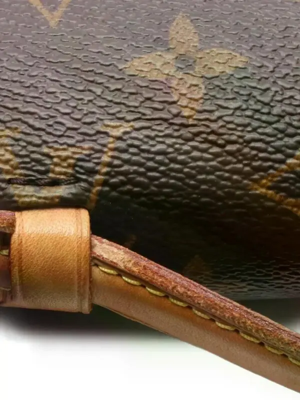 LOUIS VUITTON 2021 Pochette Metis Handbag - Brown