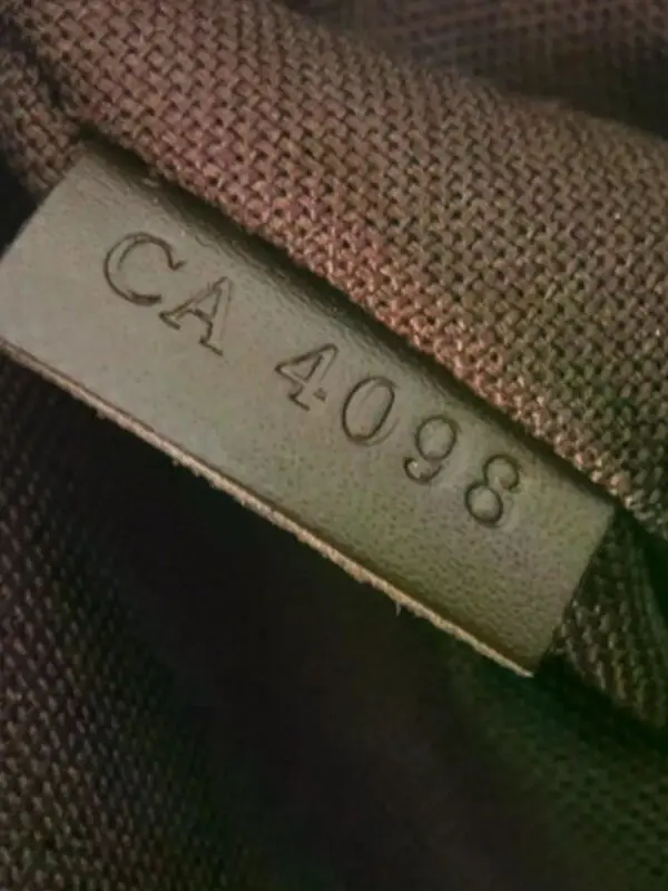 LOUIS VUITTON Damier Ebene Canvas Cabas Beaubourg Tote Bag