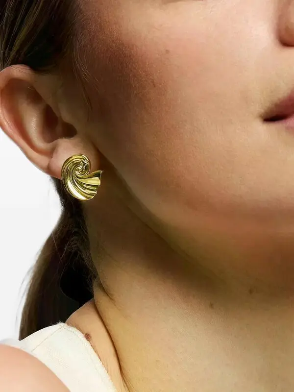 OTTOMAN HANDS Tone Wave Stud Earrings