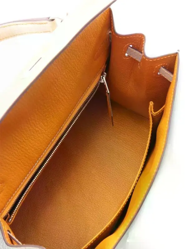 Hermès Kelly 25 Two-way Handbag