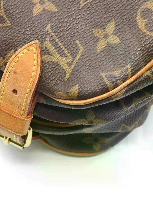 LOUIS VUITTON Saumur 30 Monogram Shoulder Bag