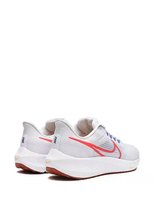 Nike Pegasus 39 Athletic Sneakers