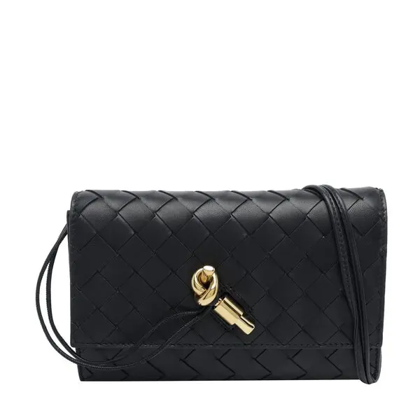 Bottega Veneta Andiamo Pouch On Strap - Black