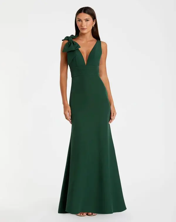 Mac Duggal Petite Sleeveless V Neck Bow Detail Mermaid Gown - Green