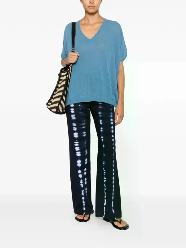 Momoni V-neck Fine-knit Sweater With Metallic Trim