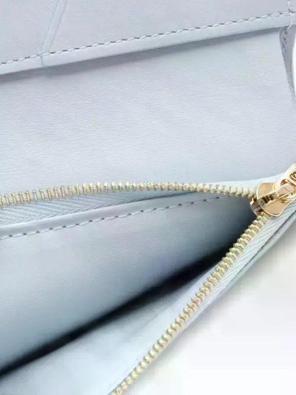 LOUIS VUITTON 2021 Vertical Bi-fold Wallet