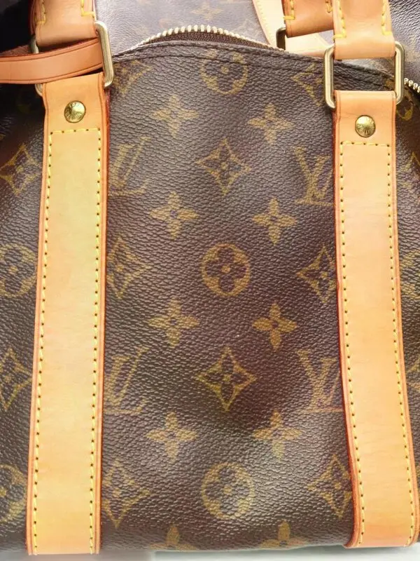 LOUIS VUITTON Monogram Keepall 45 Bag