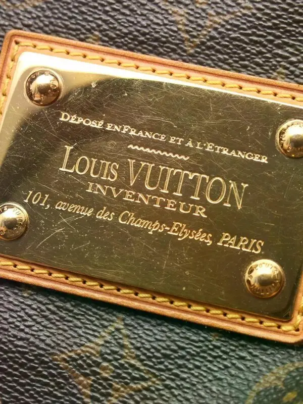 LOUIS VUITTON Thames Gm Monogram Shoulder Bag - Brown