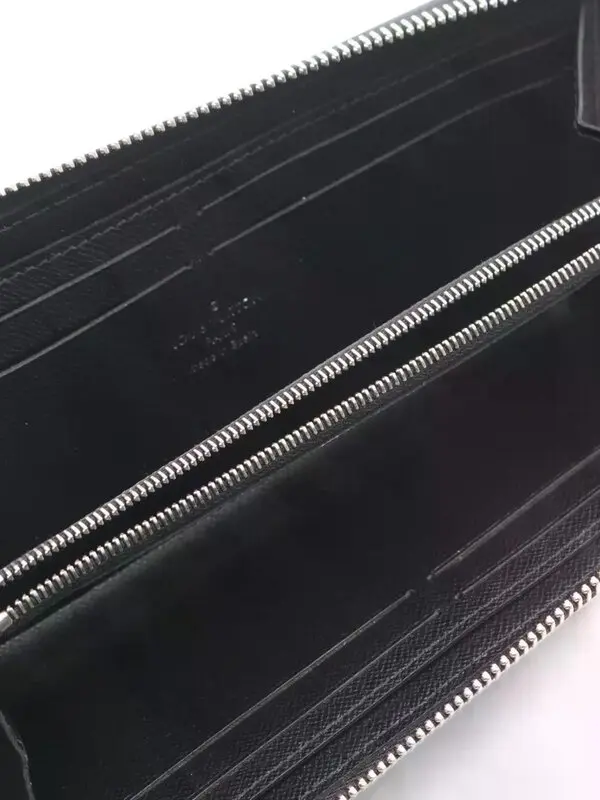 LOUIS VUITTON 2018 Epi Clemence Wallet