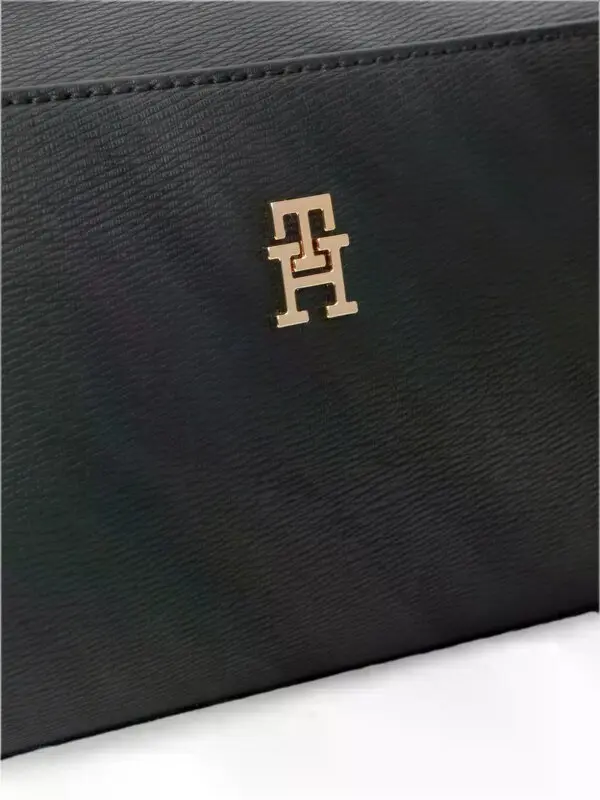 Tommy Hilfiger Grained Leather Shoulder Bag