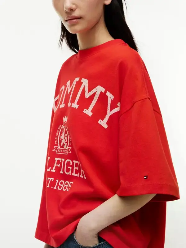 Tommy Hilfiger Crest Logo T-shirt