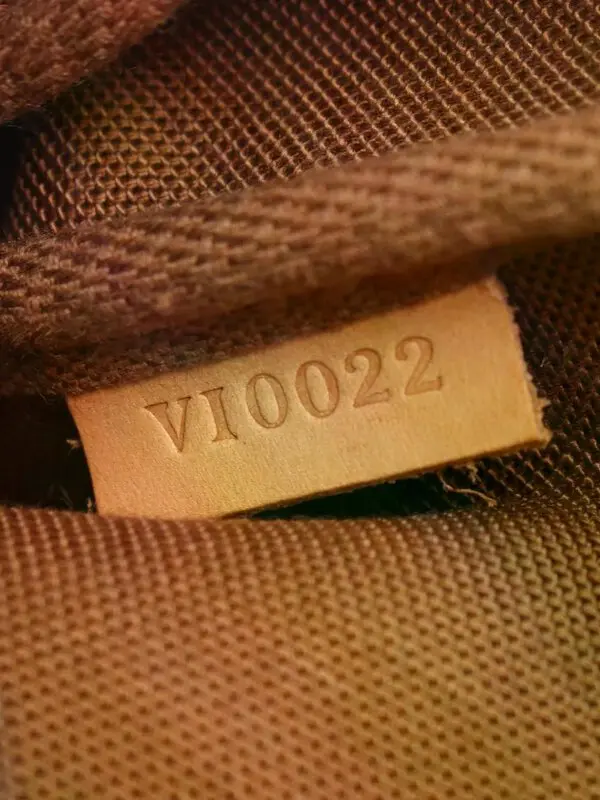 LOUIS VUITTON Monogram Pochette Accessoires Tote Bag