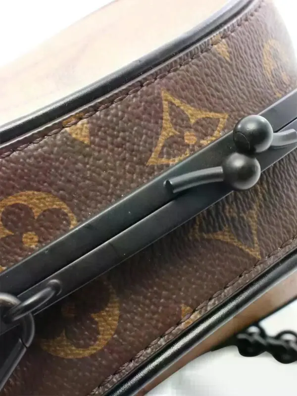 LOUIS VUITTON Monogram Giant Boite Chapeau Shoulder Bag