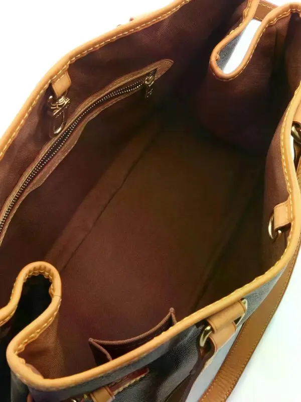 LOUIS VUITTON Monogram Batignolles Horizontal Shoulder Bag