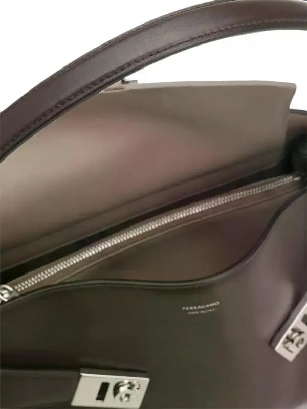FERRAGAMO Hug Shoulder Bag