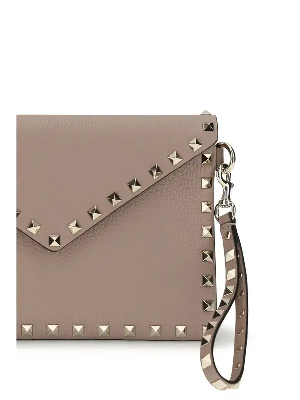 Valentino Garavani Rockstud Pouch In Grained Calfskin - Multicolor