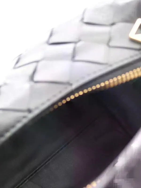 Bottega Veneta Intrecciato Wallace Handbag