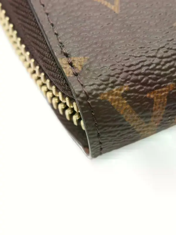 LOUIS VUITTON 2021s Zippy Monogram Wallet