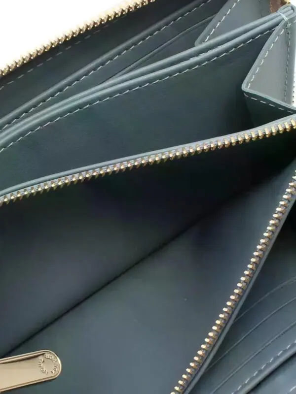 LOUIS VUITTON 2021s Zippy Leather Wallet