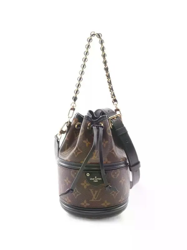 LOUIS VUITTON Monogram Kanoe Handbag - Brown