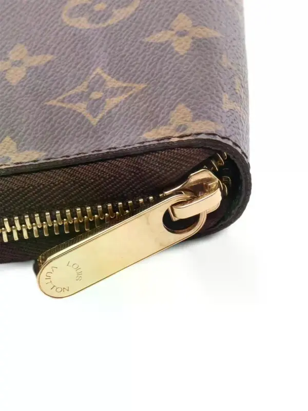 LOUIS VUITTON 2006 Monogram Groom Zippy Wallet