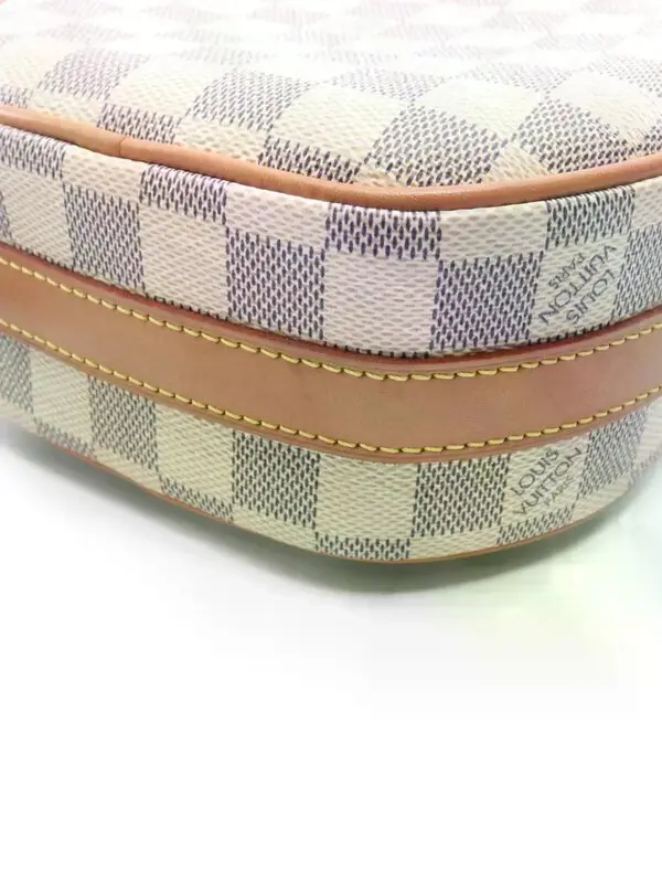 LOUIS VUITTON Boîte Chapeau Souple Shoulder Bag