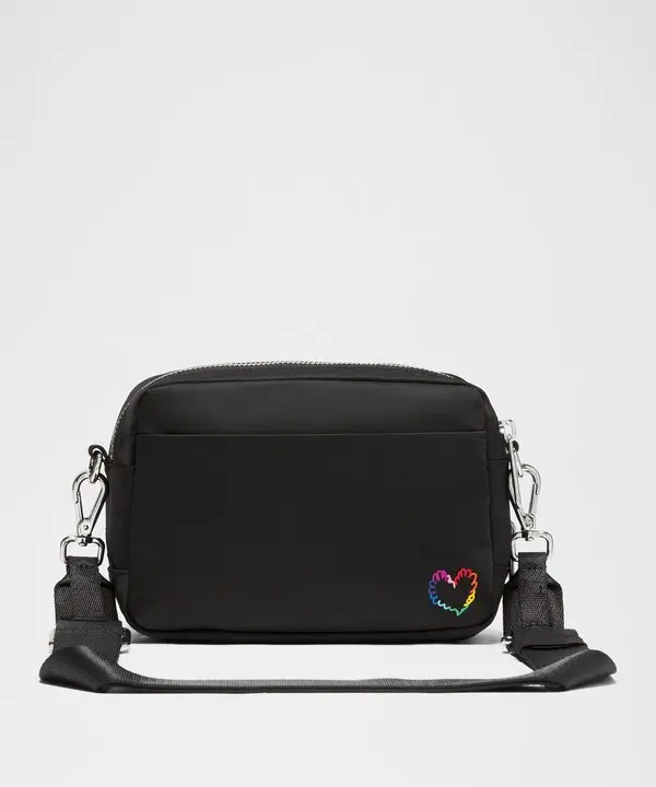 Lululemon Everywhere Crossbody Bag 2l Graphic