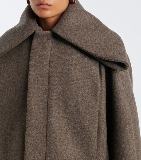 Victoria Beckham Wool-blend Jacket - Brown