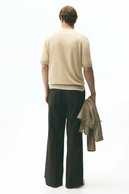 H&m Regular Fit Fine-knit V-neck T-shirt