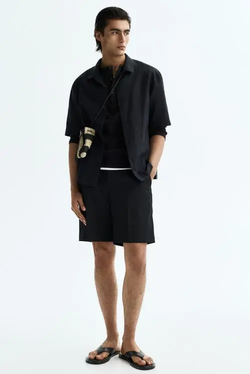 H&m Loose Fit Bermuda Shorts With Creases - Black
