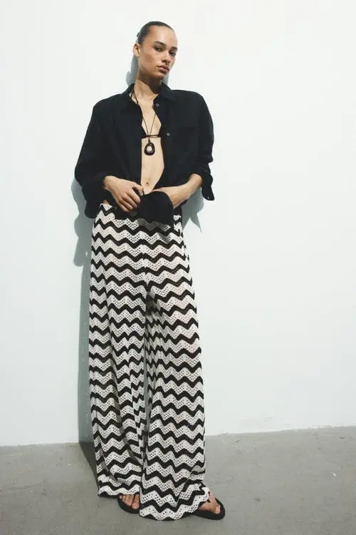 H&m Wide Textured-knit Trousers - Black/zigzag Pattern
