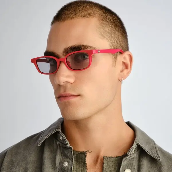 Le Specs Echelon