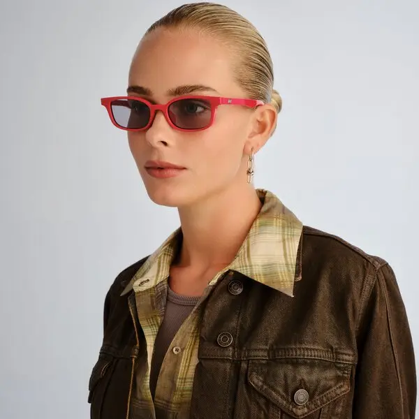 Le Specs Echelon