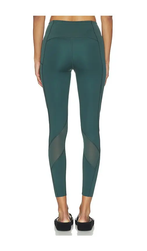 On Train Volt Legging 7/8 In Dark Green