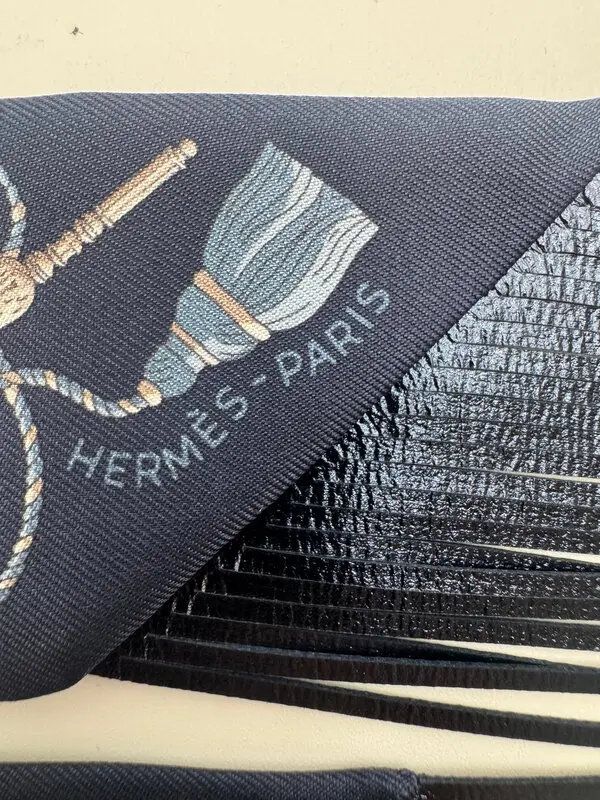 Hermès Les Cles A Pois Twilly Scarf