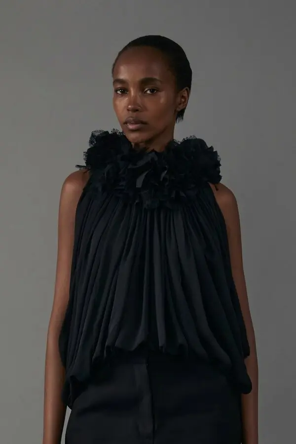 HEIRLOME Lizette Top With Removable Chantilly Lace Collar