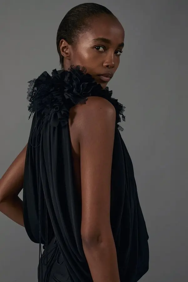HEIRLOME Lizette Top With Removable Chantilly Lace Collar
